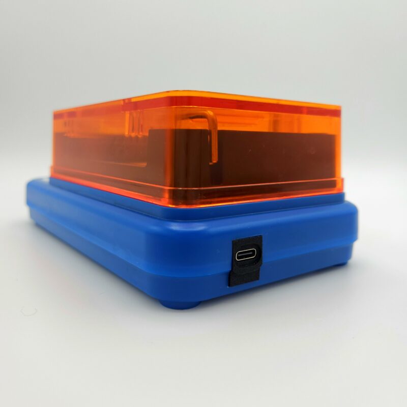 blueGel™ electrophoresis with built-in transilluminator – miniPCR bio